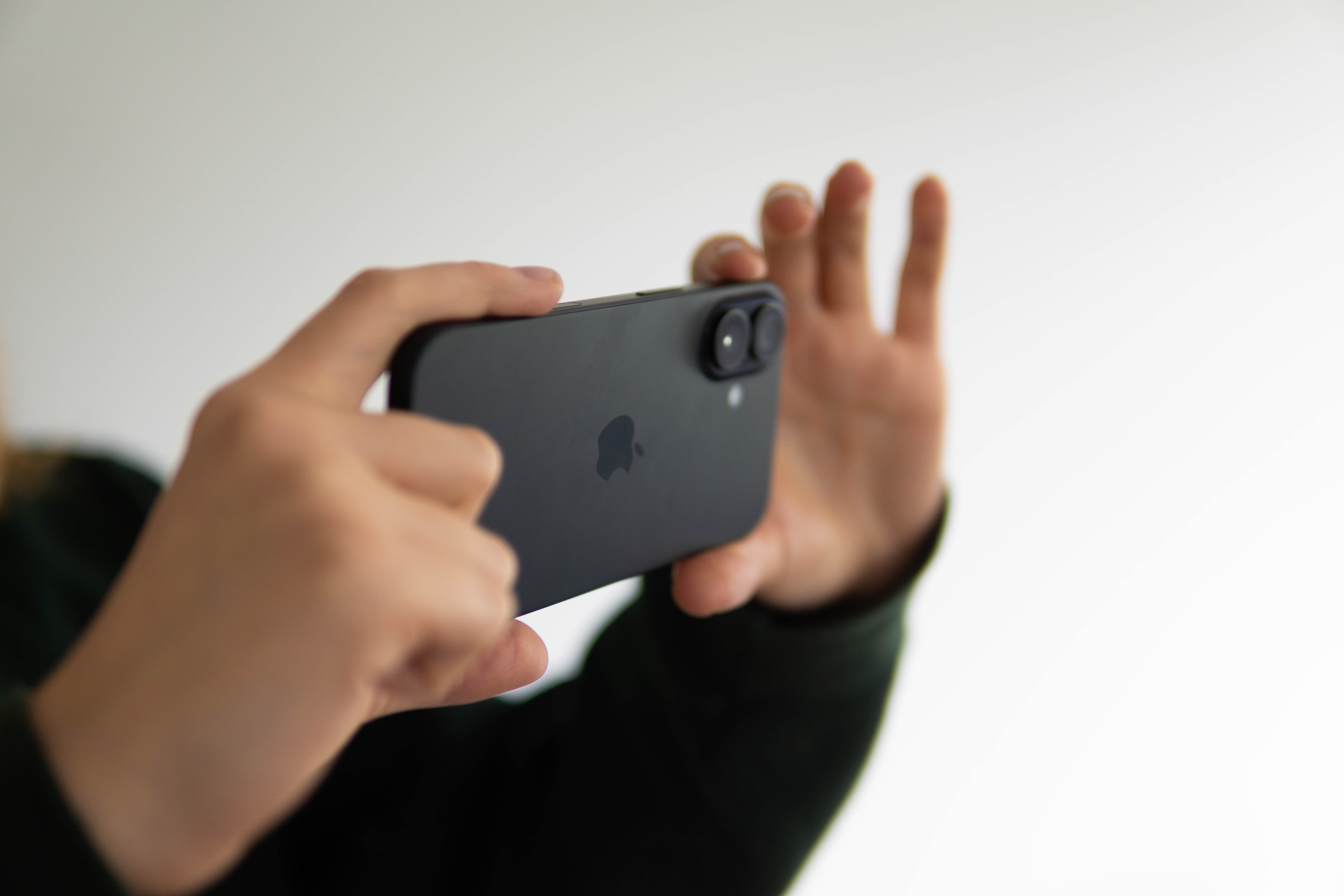 What You Can Learn From Apple's Challenges With the iPhone Camera ...